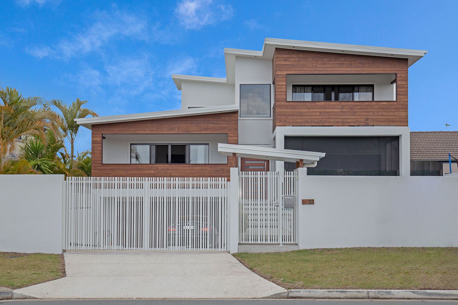 31 Edinburgh Road, Benowa Waters QLD 4217 | Domain