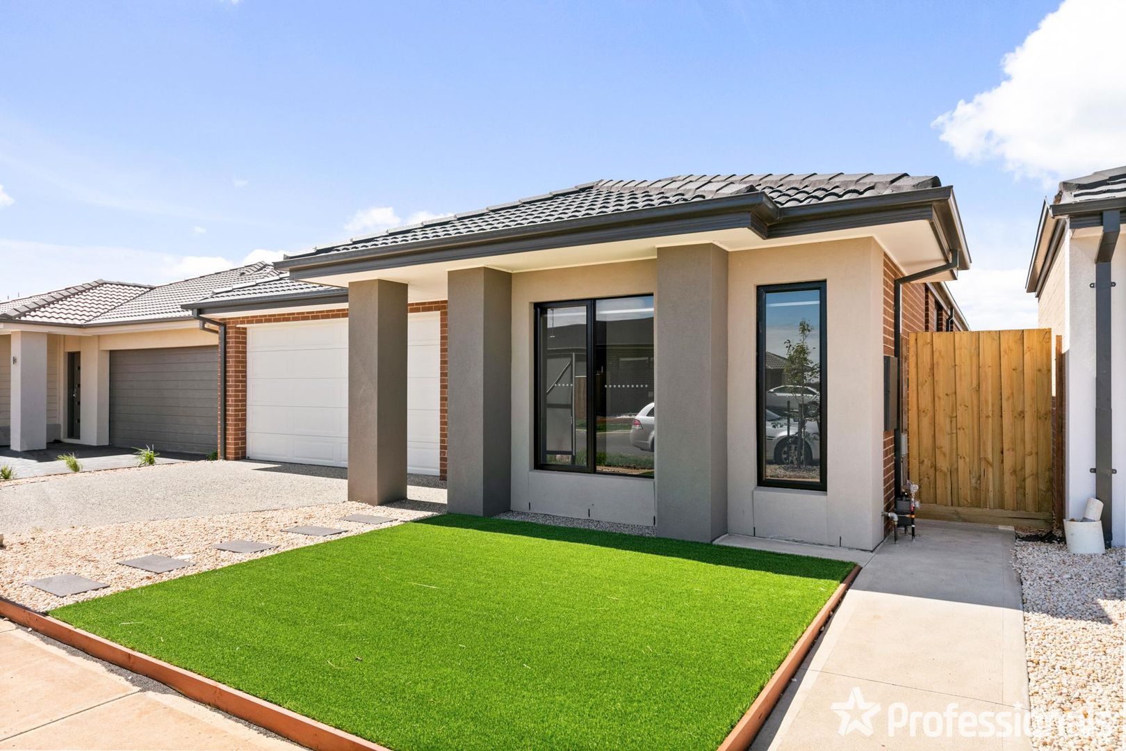 29 Dennison Street, Deanside VIC 3336 - House For Rent - $500 | Domain