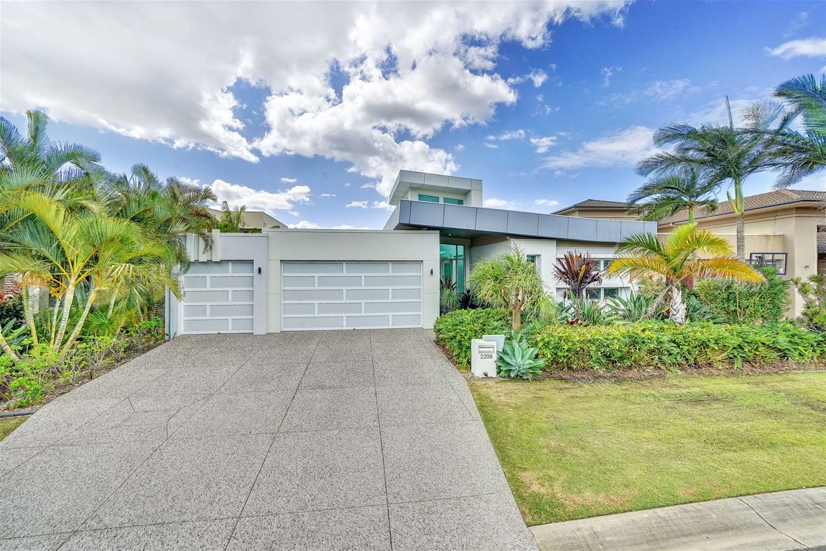 2209 Taromeo Court, Hope Island QLD 4212 - House For Rent - $1,800 | Domain