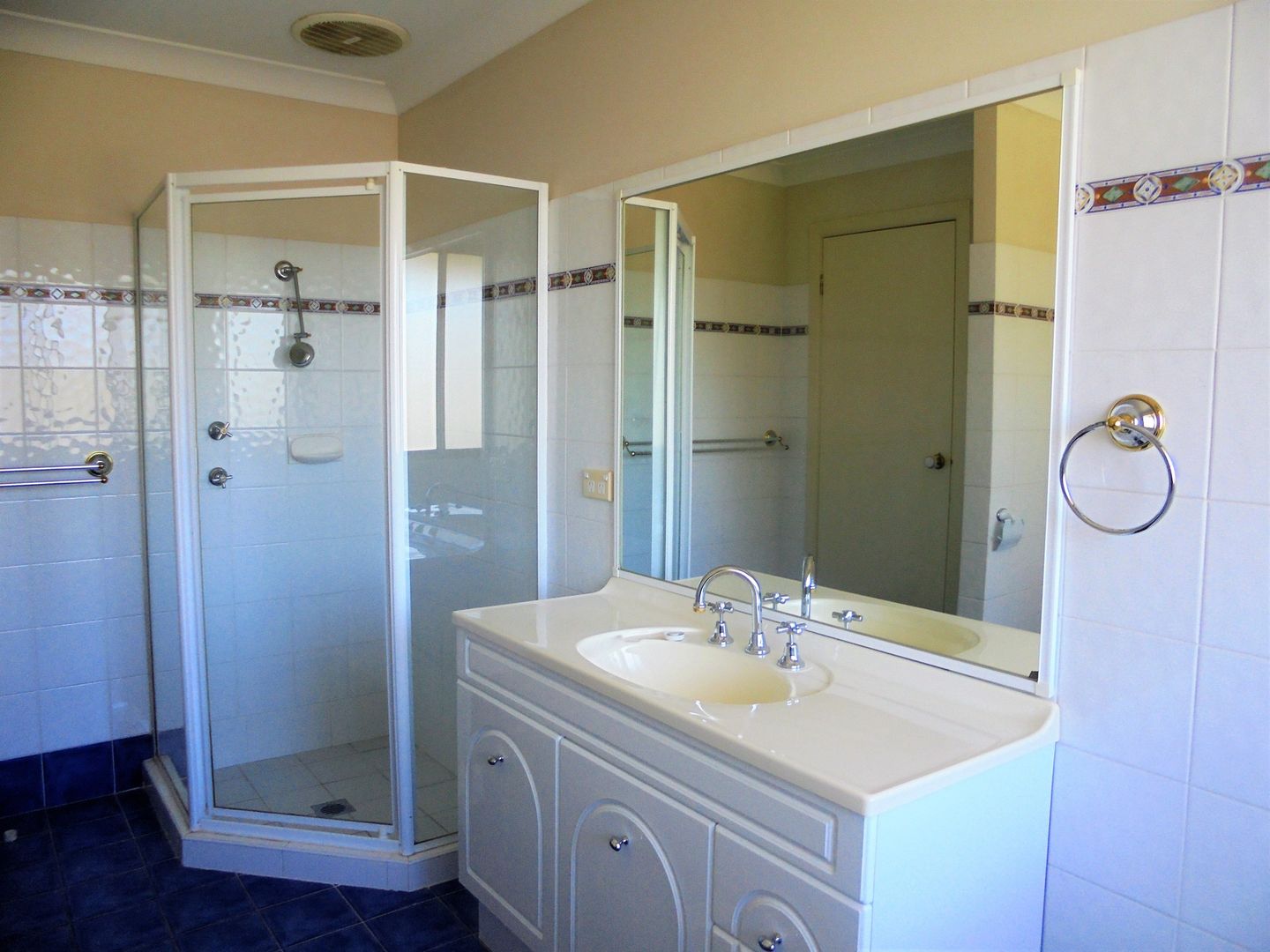 4/20-22 Flide Street, Caringbah NSW 2229 - Townhouse For Rent | Domain