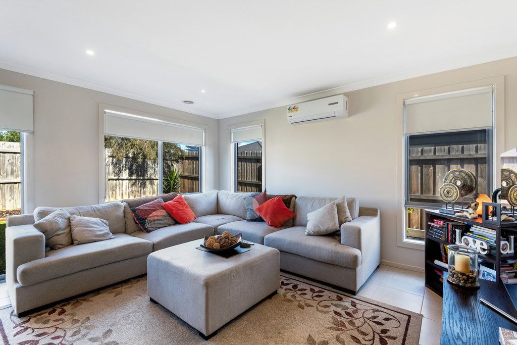 8 Border Collie Close, Curlewis VIC 3222 - House For Rent | Domain