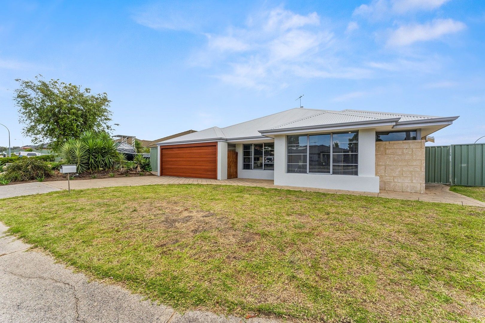 123 Warner Road, Parmelia WA 6167 | Domain