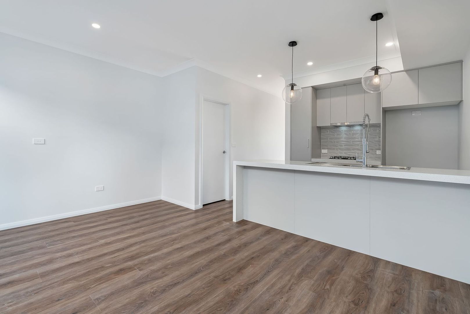 15 Alight Circuit, Cameron Park NSW 2285 - Townhouse For Rent | Domain