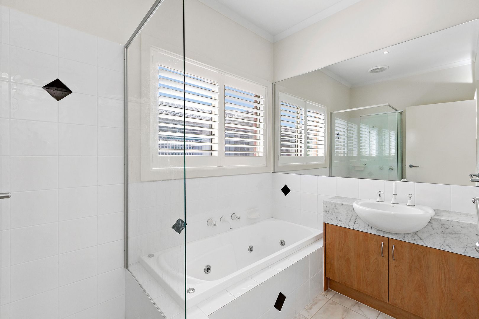 1/186 Dromana Parade, Safety Beach VIC 3936 - Apartment For Rent | Domain