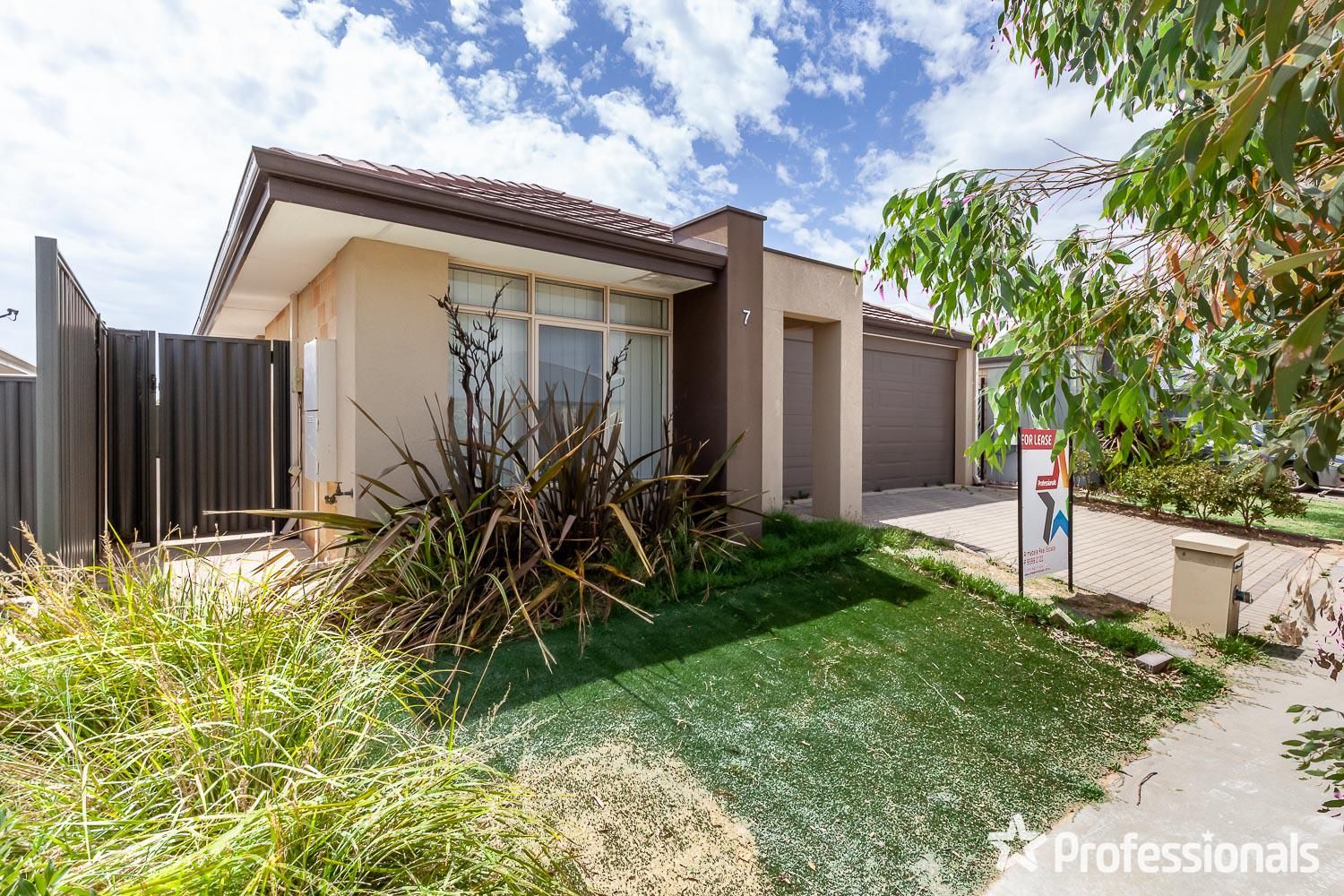 7 Donovan Street, Haynes WA 6112 - House For Rent - $570 | Domain
