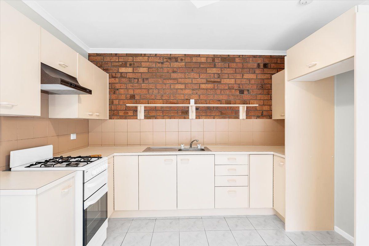 1/10 Woorite Place, Wyndham Vale VIC 3024 - House For Rent - $420 | Domain