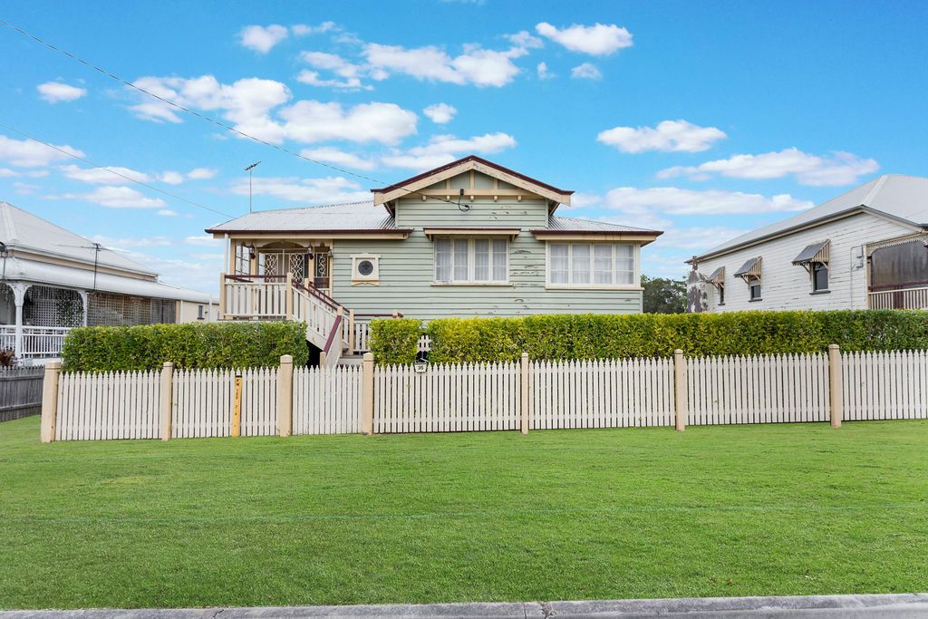 Silkstone QLD 4304 - 3 beds house for Sale, Offers Over $795,000 ...