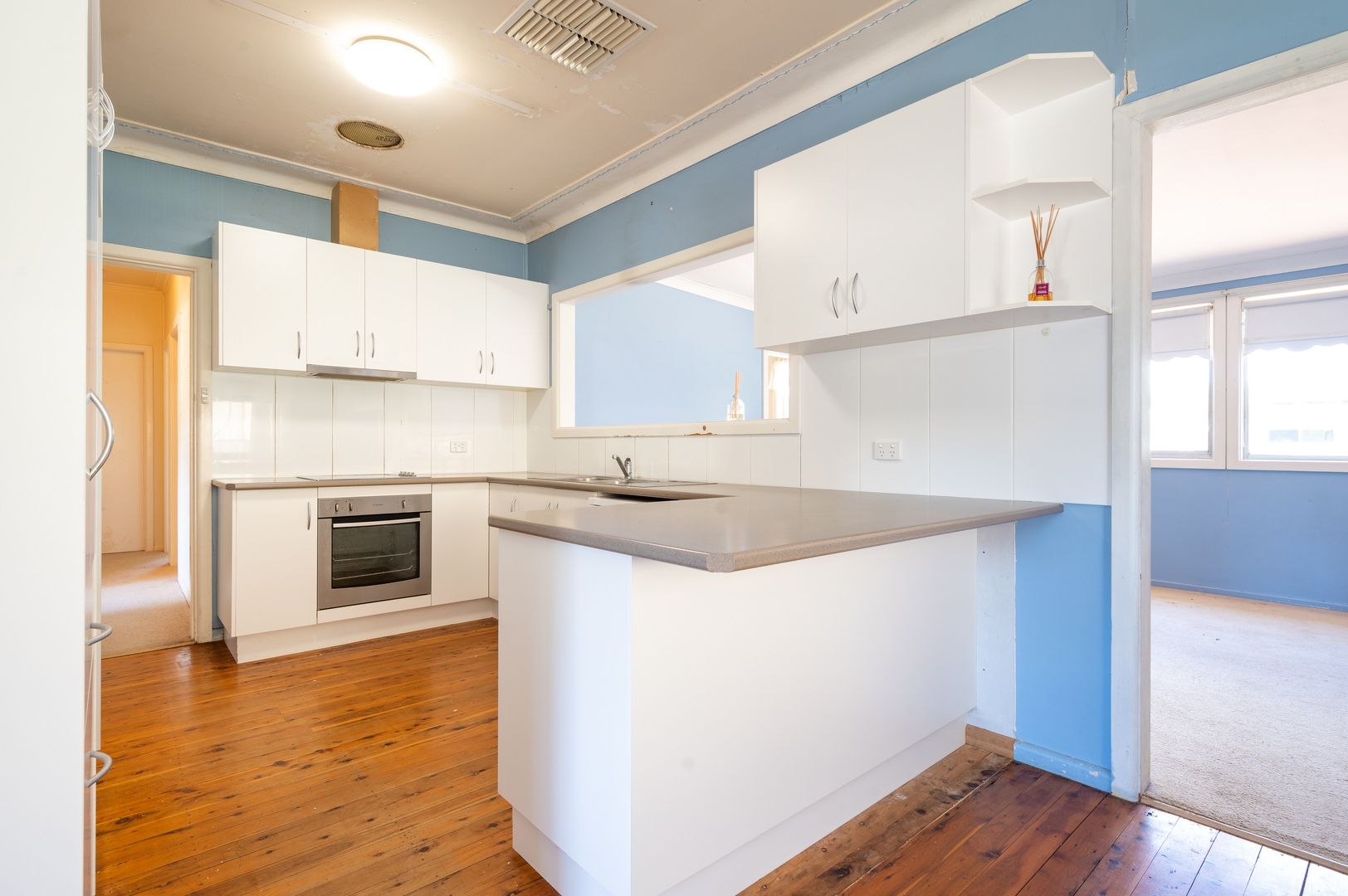 32 Brady Way, Leeton | Property History & Address Research | Domain