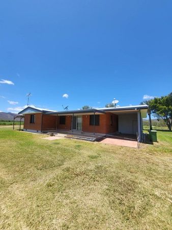 72 Middle Creek Road, Mutchilba QLD 4872 - House for Rent - $350