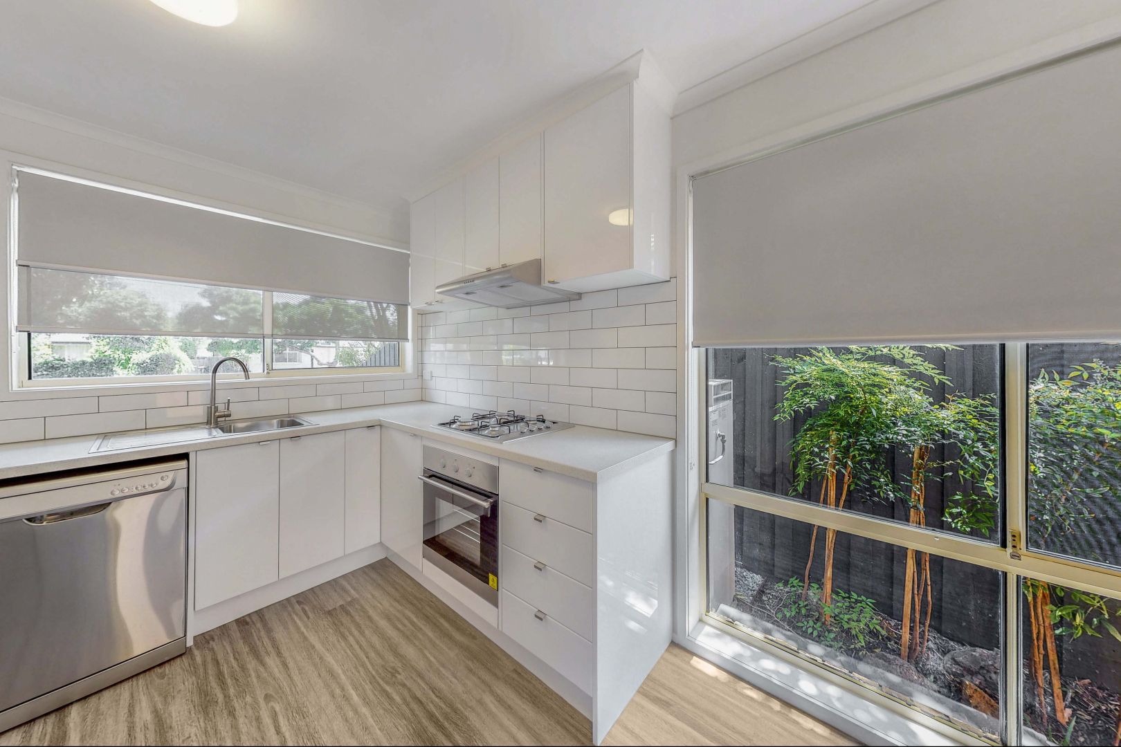 1/30 Tucker Road, Bentleigh VIC 3204 - Townhouse For Rent - $585 | Domain