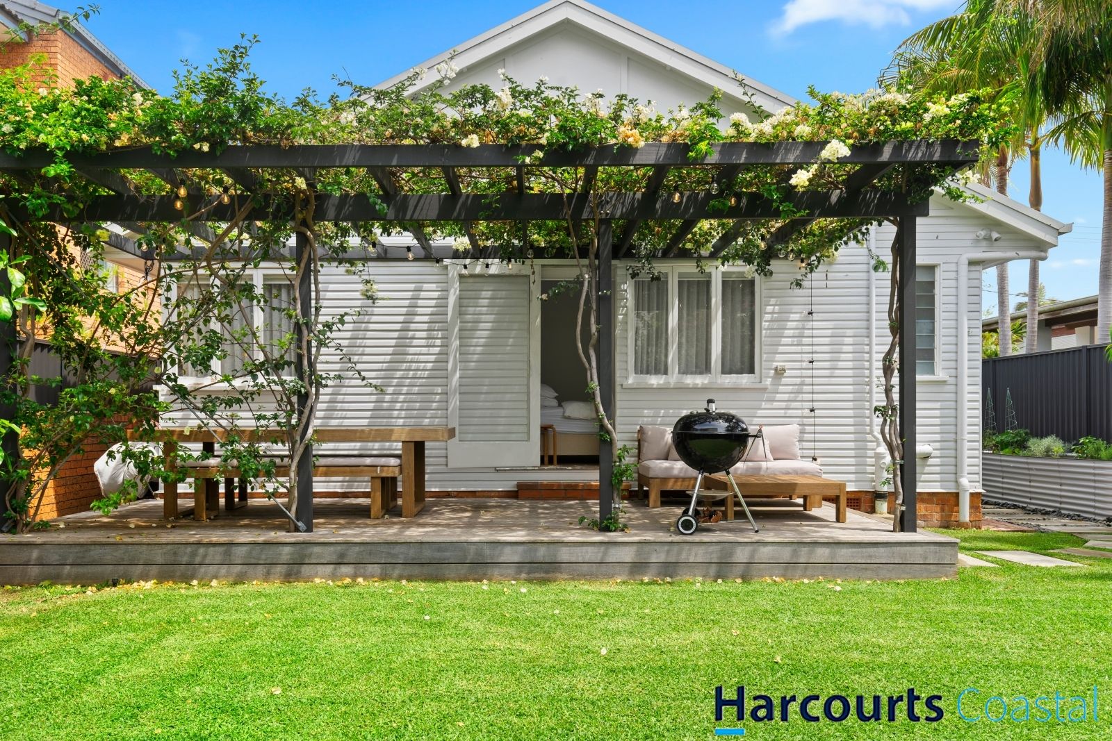 33 Surf Street, Mermaid Beach QLD 4218 - House For Rent - $1,300 | Domain