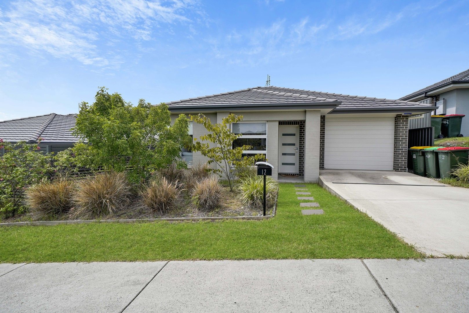 12 Cambridge Street, Thornton NSW 2322 - House For Rent | Domain