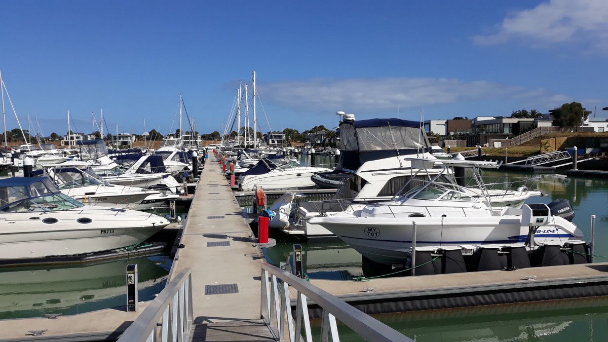 Berth 5274 Martha Cove Waterway, Safety Beach VIC 3936 - House For Rent ...