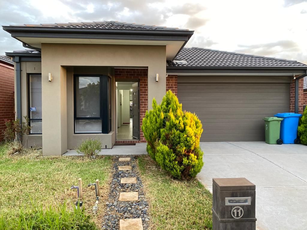 11 Ellaroo Circuit, Clyde North VIC 3978 - House For Rent | Domain