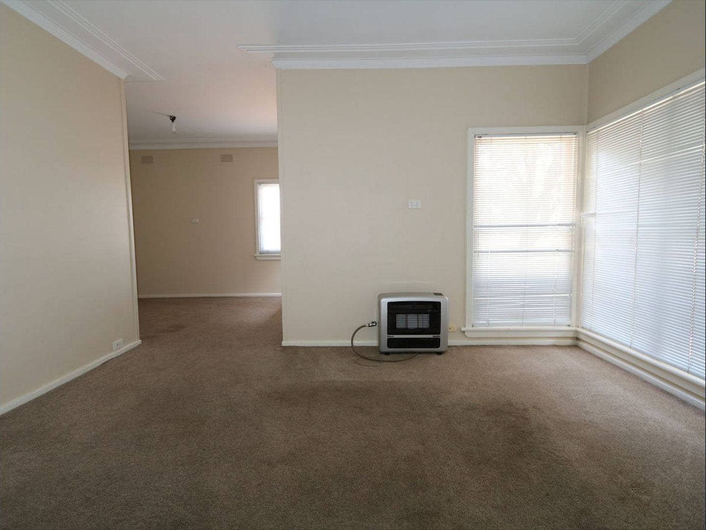 344 Edward St, Wagga Wagga NSW 2650 - House For Rent | Domain
