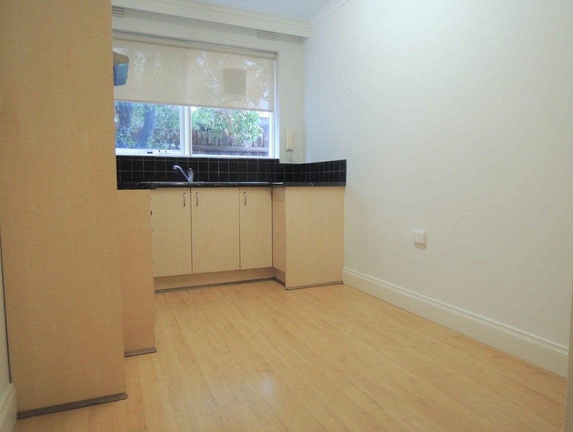 8/113 Addison Street, Elwood VIC 3184 - Apartment For Rent - $450 | Domain