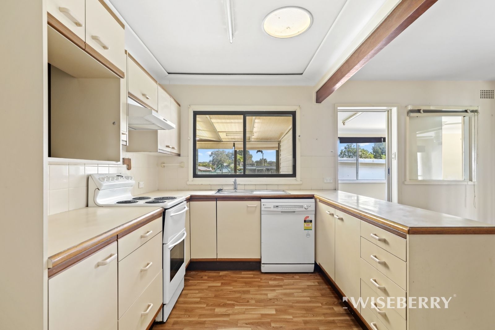 16 Hay St, Gorokan NSW 2263 - House For Rent | Domain