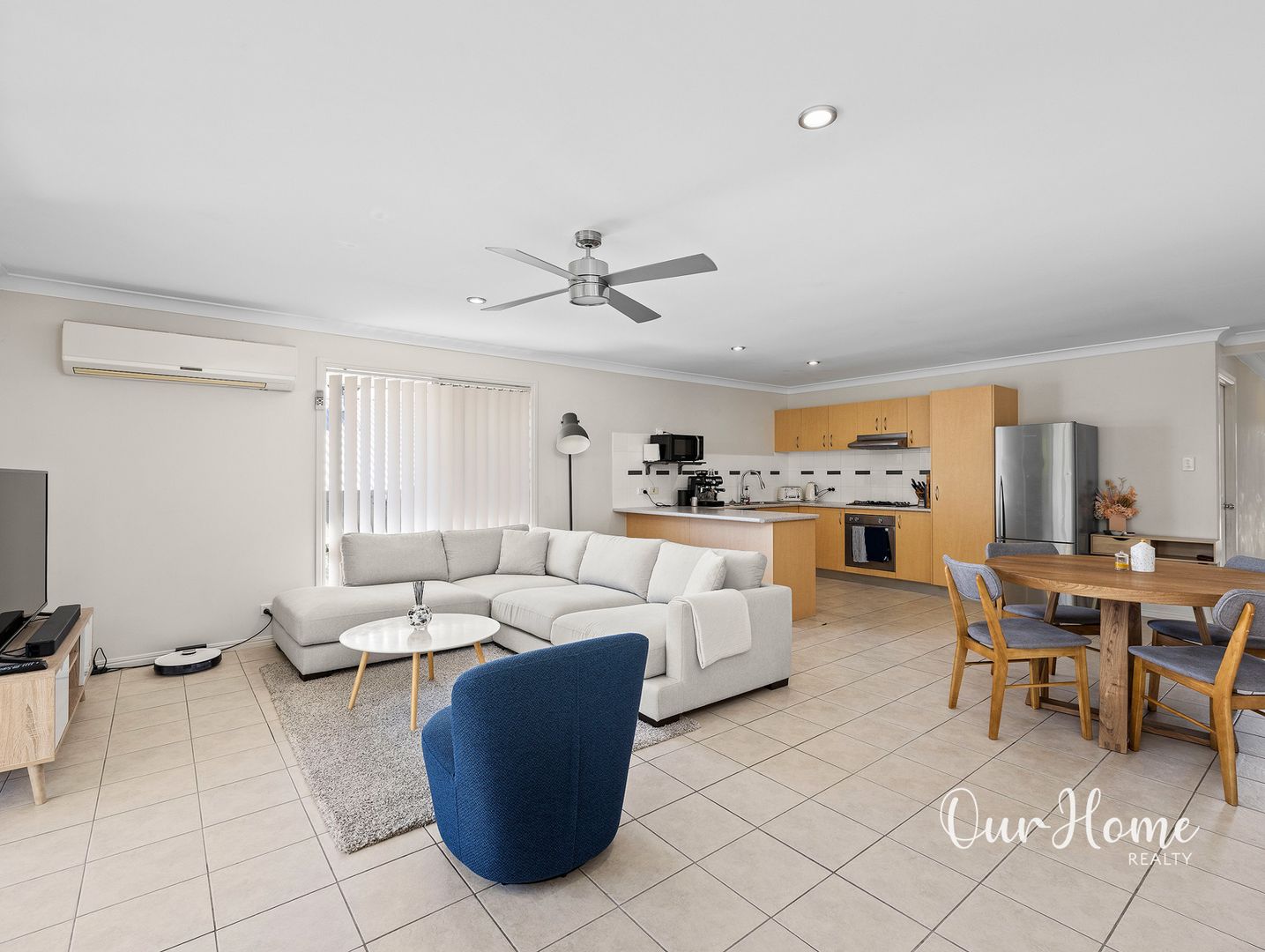 4 Pinnacle Close, Springfield Lakes QLD 4300 - House For Rent | Domain