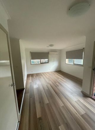 2/8 Woodvale Grove, Essendon VIC 3040 - Apartment For Rent - $480 | Domain