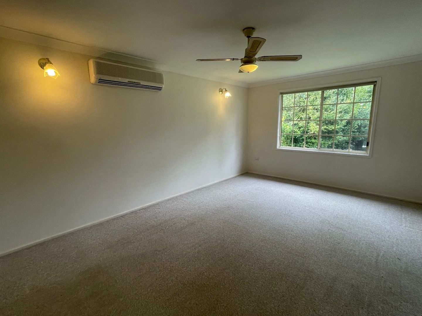 39 Dulwich Road, Springfield NSW 2250 - House For Rent | Domain
