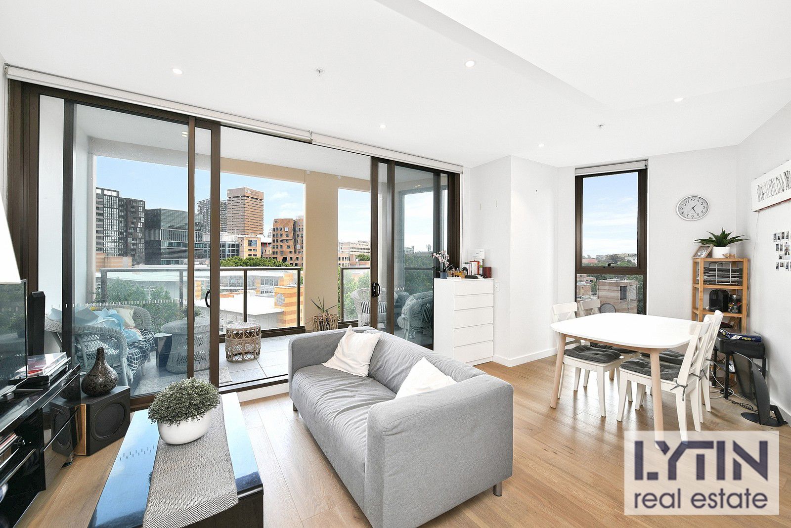 809/82 Hay Street, Haymarket NSW 2000 - Apartment For Rent - $950 | Domain
