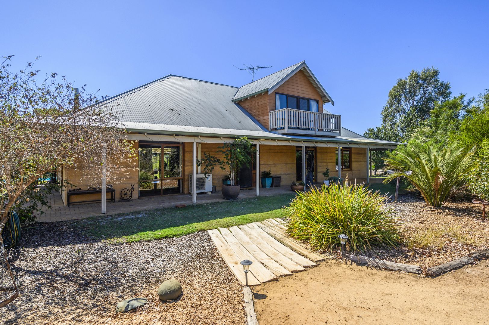115 Old West Road, Bullsbrook WA 6084 | Domain