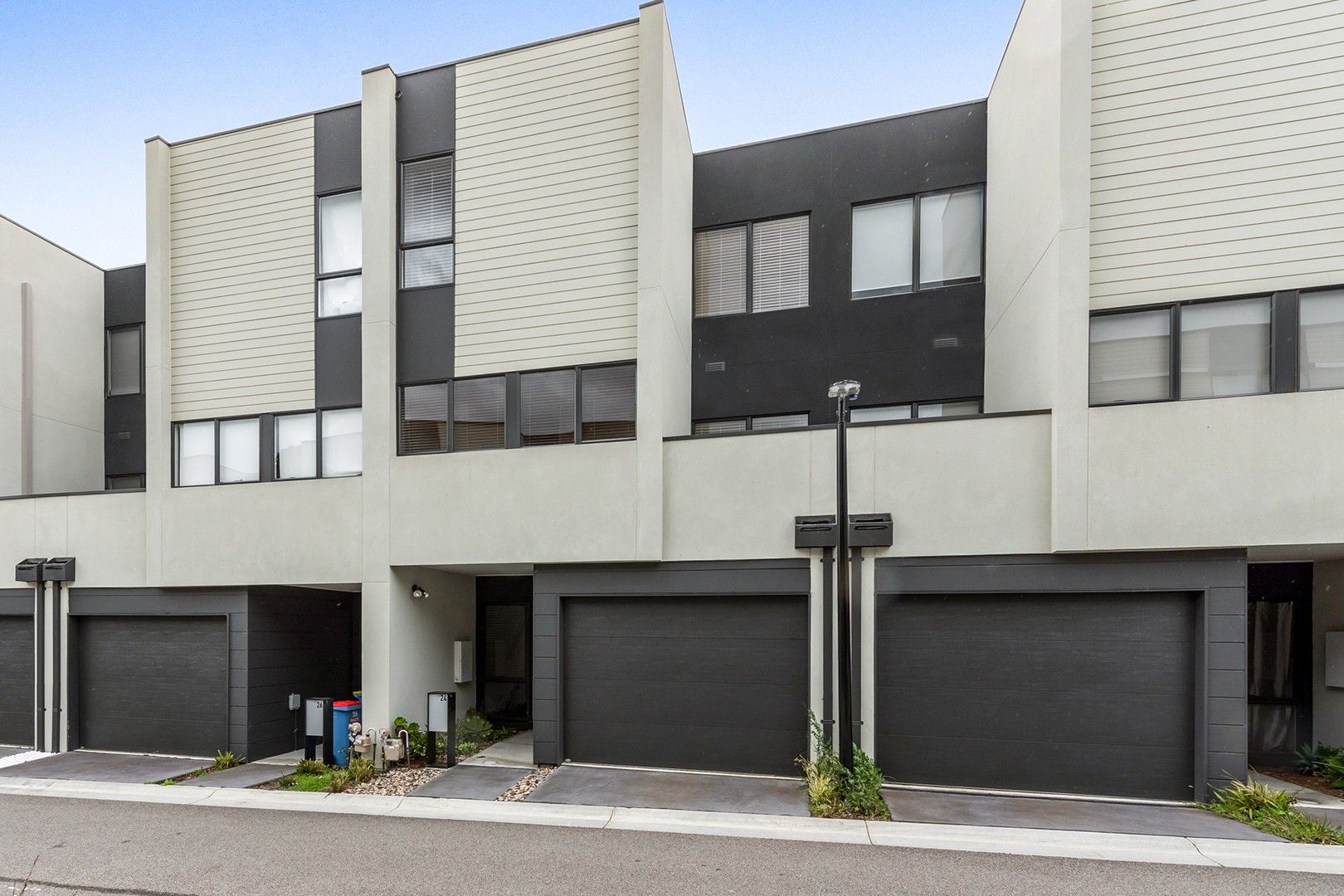 24 Kinsfolk Circuit, Doveton VIC 3177 - Townhouse For Rent - $515 | Domain