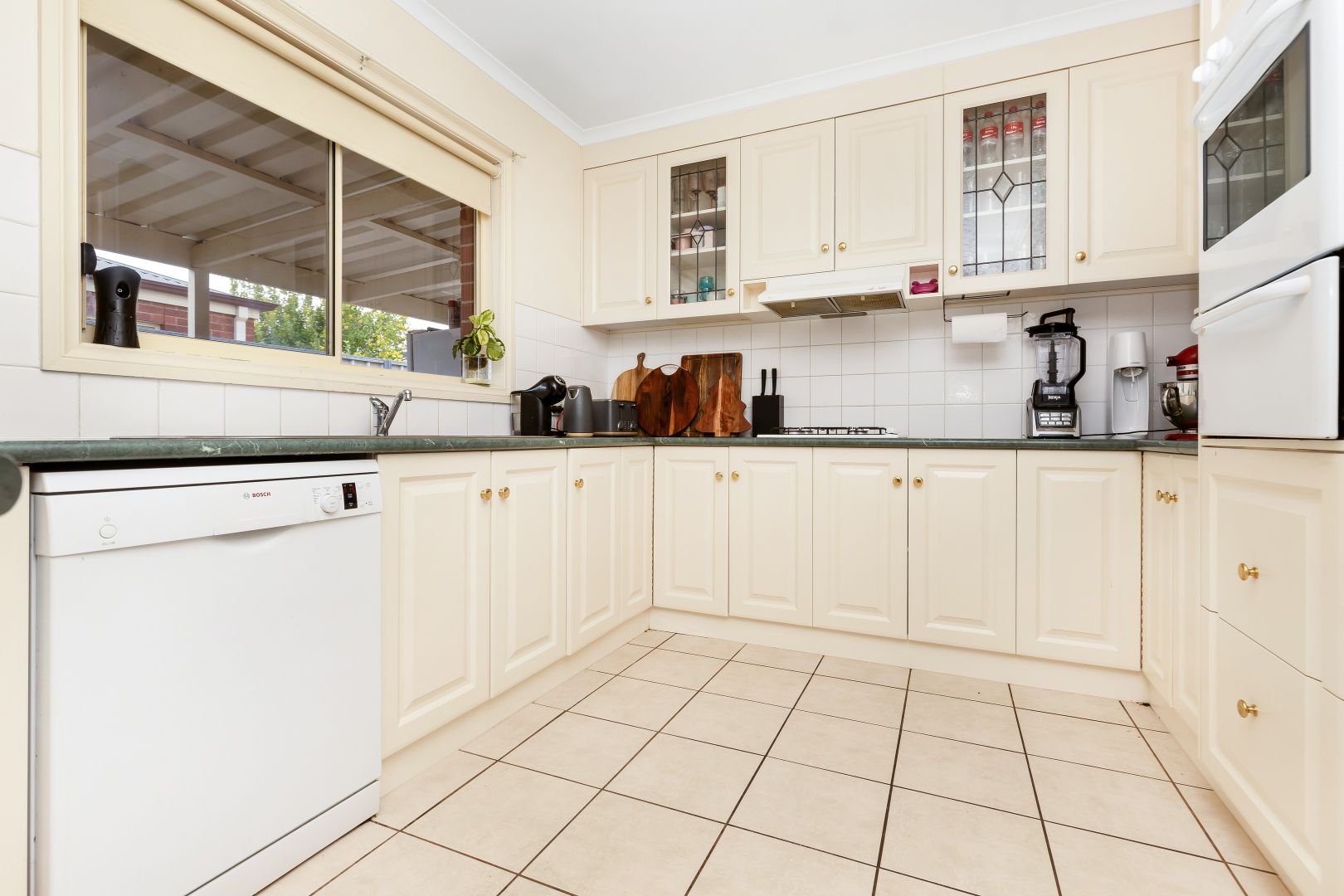 8 Balmoral Pl, Mildura VIC 3500 - House For Rent | Domain