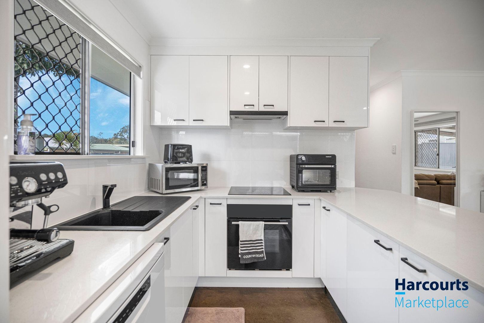 6 Tecoma Street, Daisy Hill QLD 4127 - House For Rent - $675 | Domain