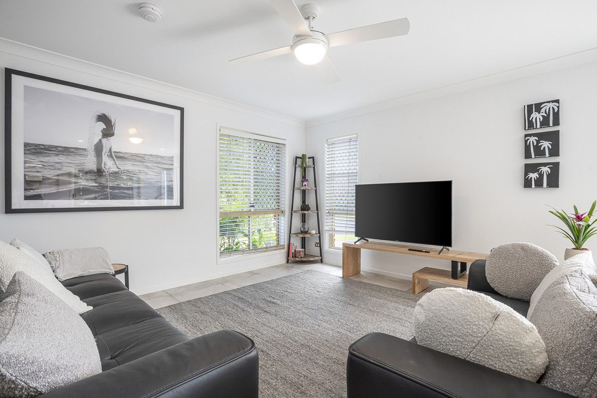1/10 Patricia Parade, Lennox Head NSW 2478 - Townhouse For Rent | Domain