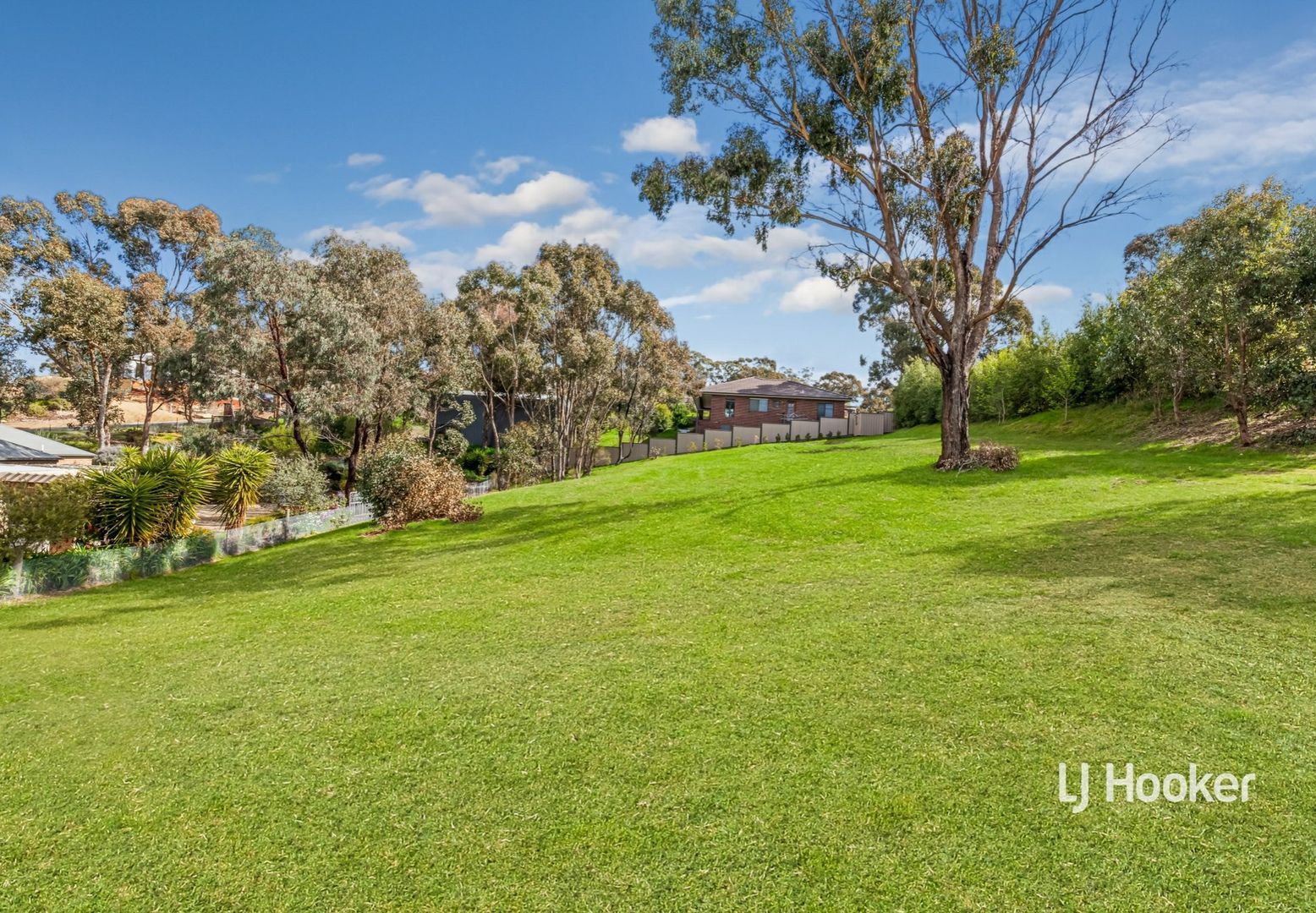 10 Lakeview Drive, Broadford VIC 3658 | Domain