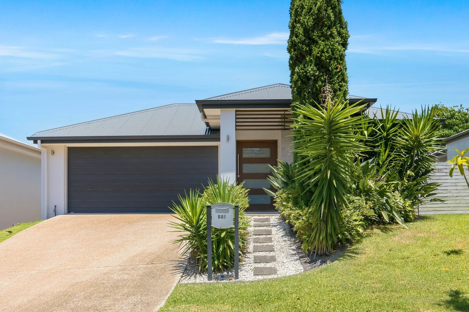 221 Riverstone Crossing, Maudsland QLD 4210 - House For Rent | Domain