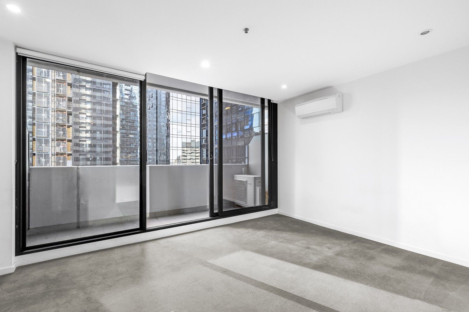 2202/5 Sutherland Street, Melbourne VIC 3000 - Apartment For Rent | Domain