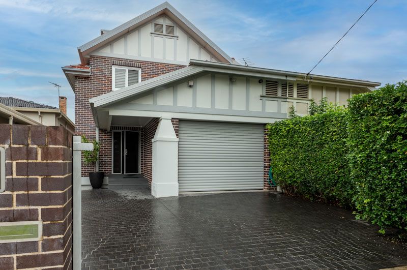 81 First Ave, Rodd Point NSW 2046 - House For Rent - $2,300 | Domain