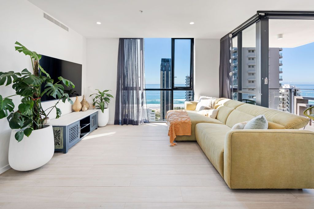 72/18 Chelsea Avenue, Broadbeach QLD 4218 | Domain