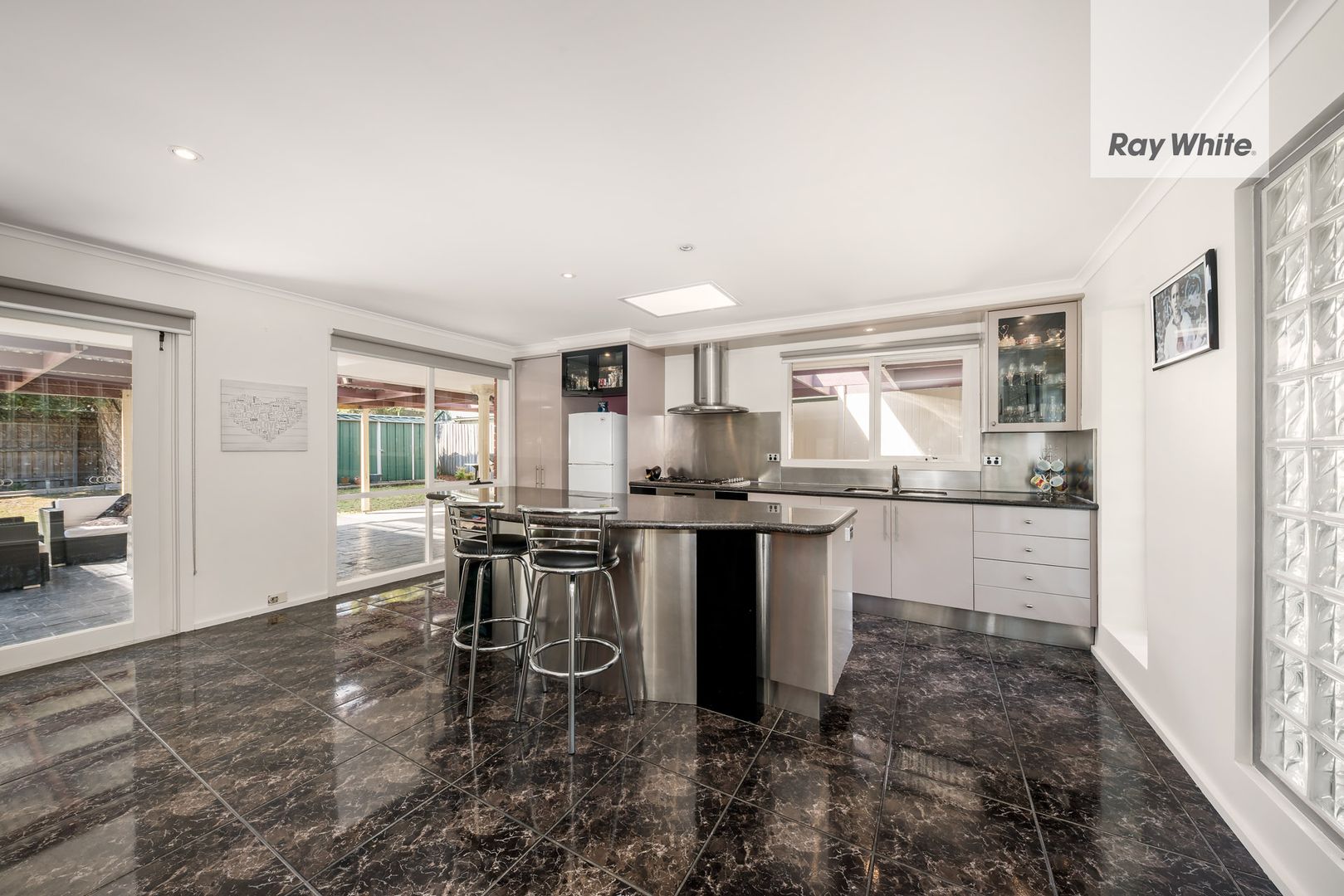 35 Thompson Circuit, Mill Park VIC 3082 - House For Rent | Domain