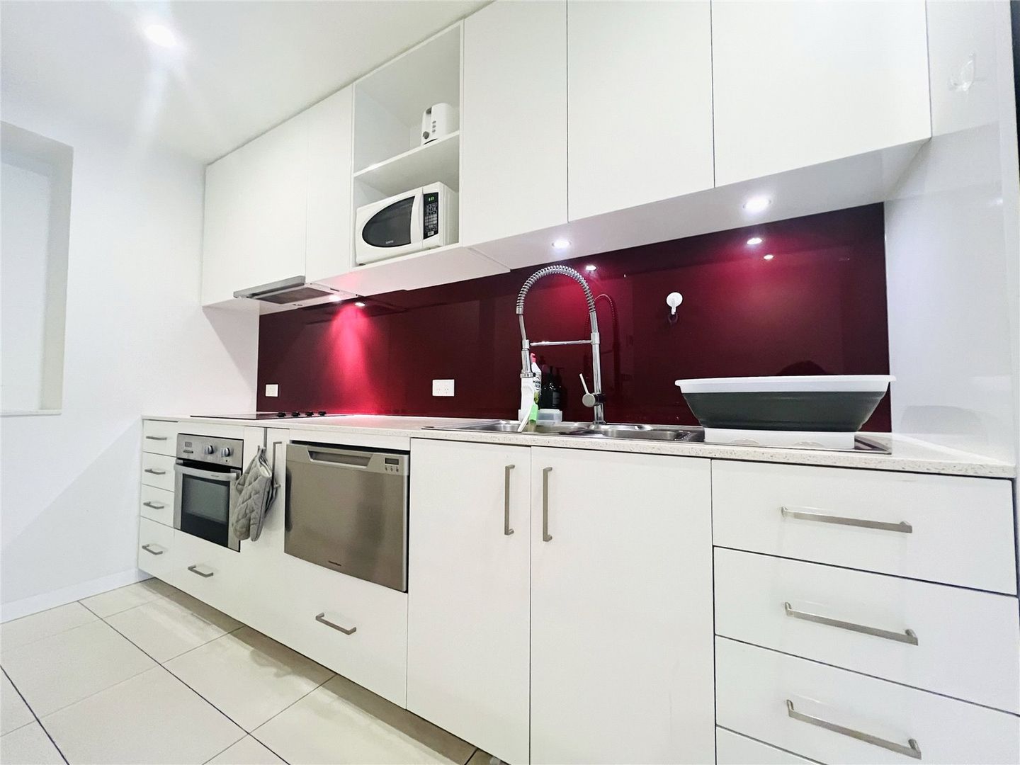 702/18 Russell Place, Melbourne VIC 3000 - Apartment For Rent - $850 ...