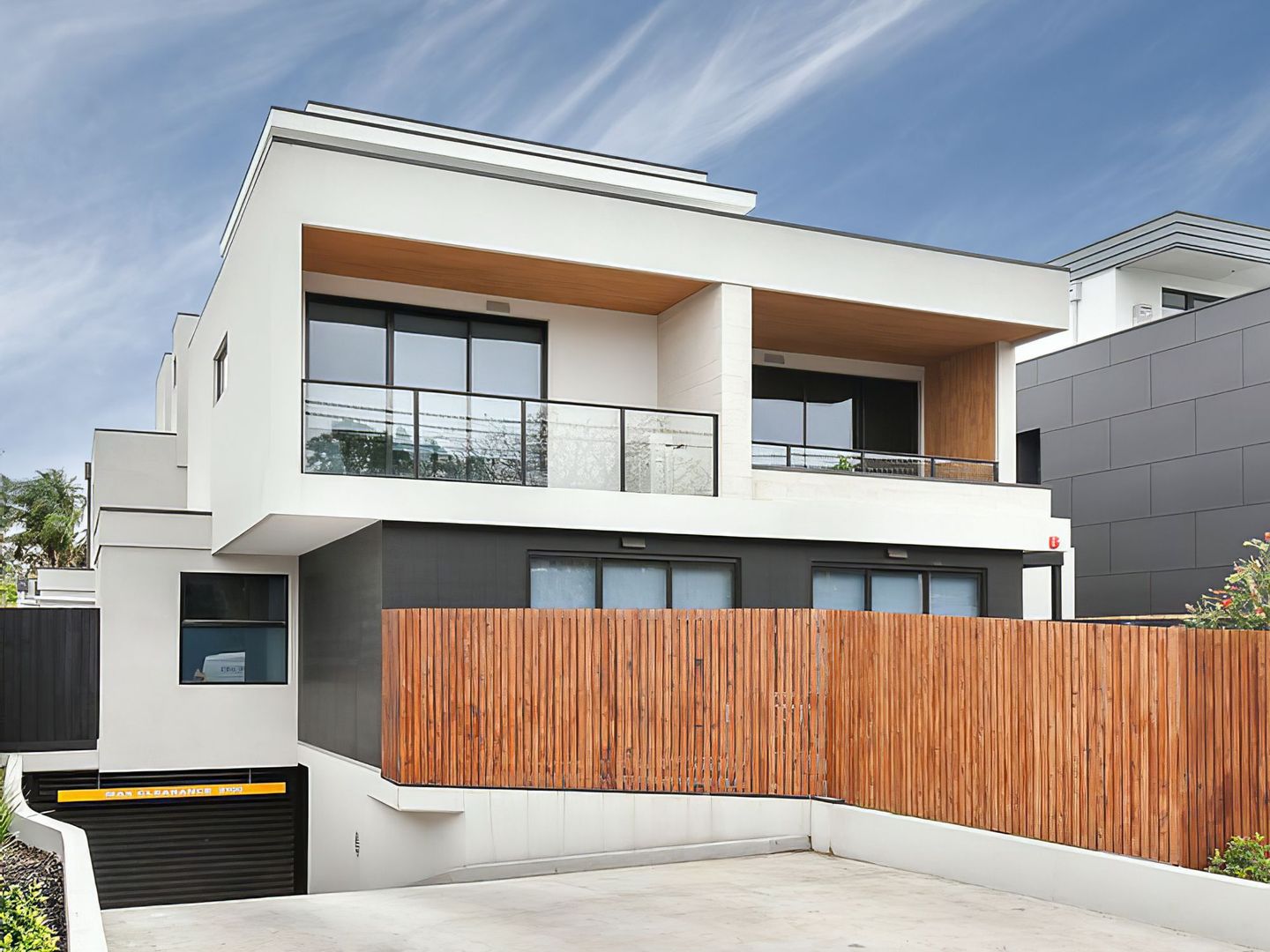 2/290 Hawthorn Road, Caulfield | Property History & Address Research ...