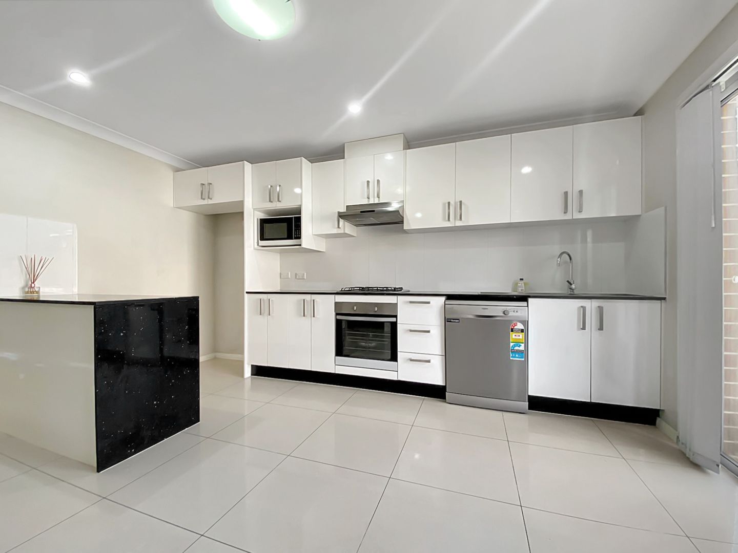 9 Sonoran Glade, Plumpton NSW 2761 - Townhouse For Rent | Domain