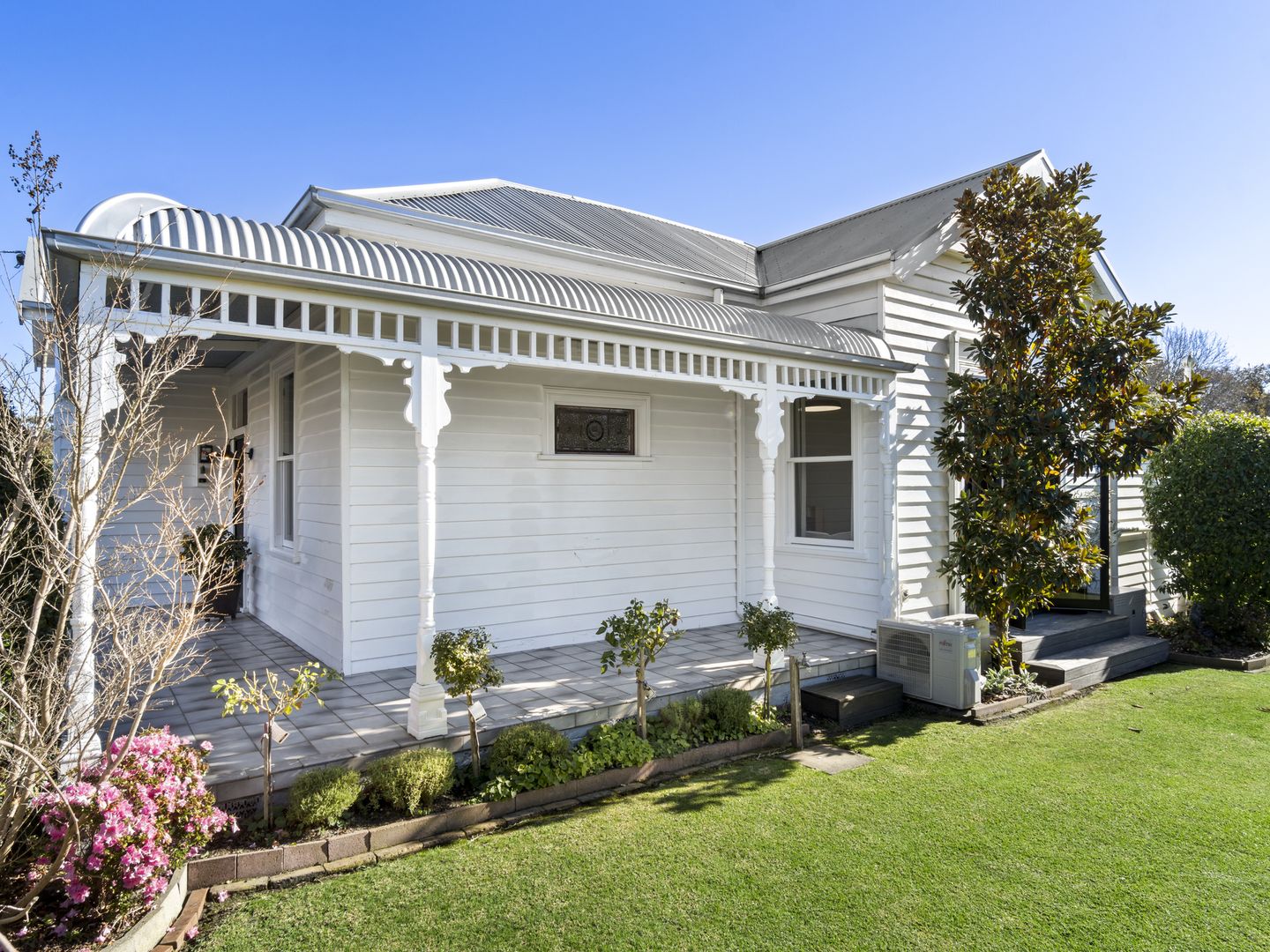 33 Calvert Street, Colac VIC 3250 | Domain