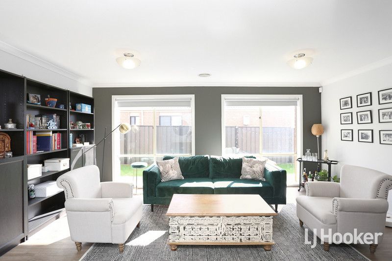 2 Dexter Grove, Point Cook VIC 3030 - House For Rent | Domain