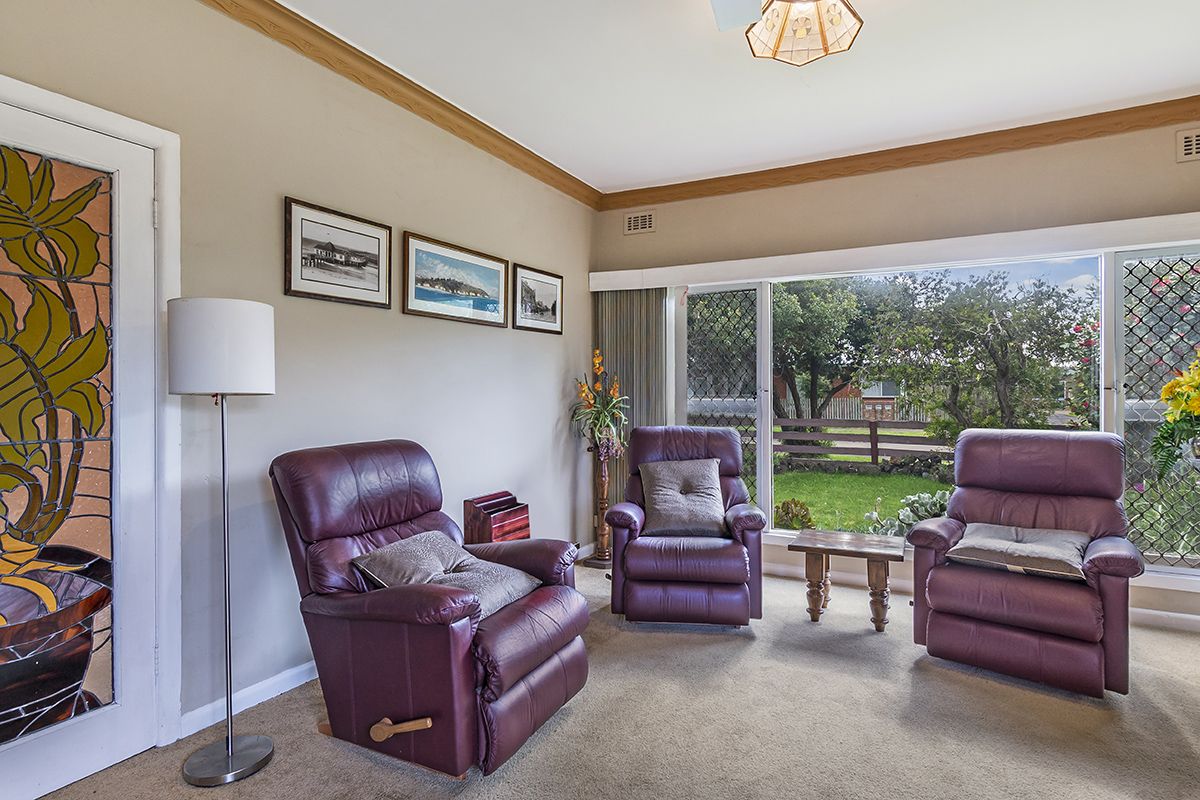 37 Peter St, Portland VIC 3305 - House For Rent | Domain