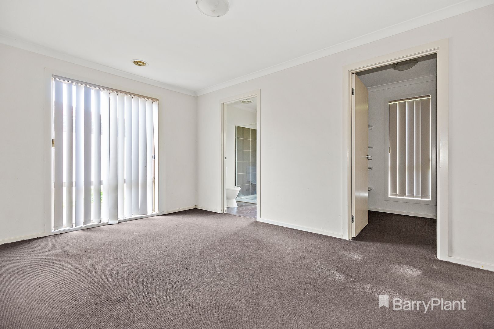 41 Wakenshaw Crescent, Pakenham VIC 3810 - House For Rent | Domain