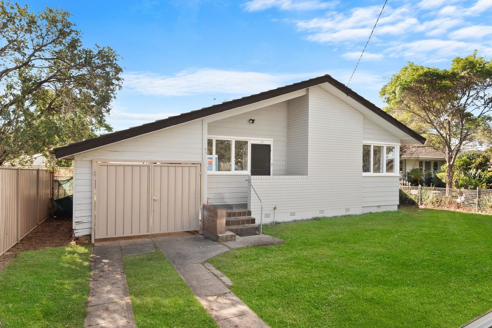 35 Cumbernauld Crescent, Dharruk NSW 2770 - House For Rent - $490 | Domain