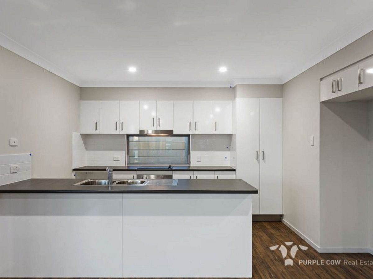 35 Sawyer Street, Springfield Lakes QLD 4300 - House For Rent | Domain