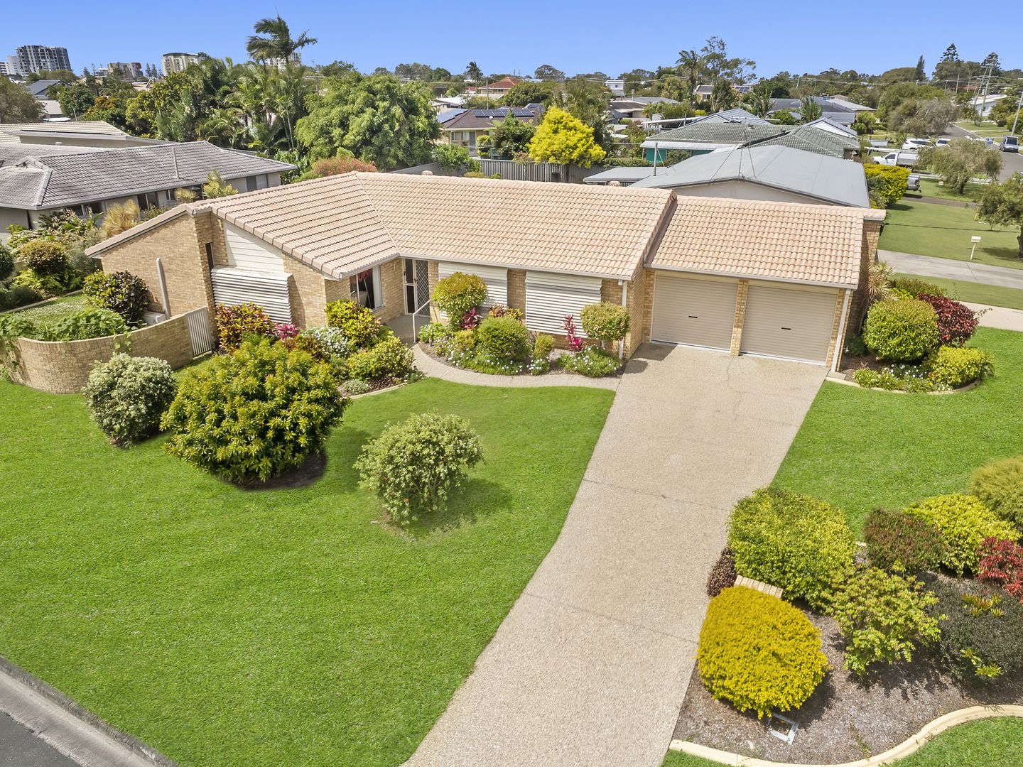 13 Slim Crescent, Golden Beach | Property History & Address Research ...