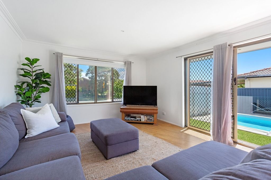 49 Oceanic Drive, Mermaid Waters QLD 4218 - House For Rent | Domain