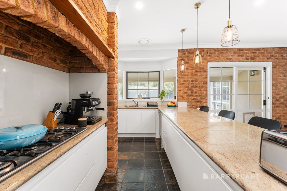 2 Swansfield Court, Warrandyte VIC 3113 - House For Rent | Domain