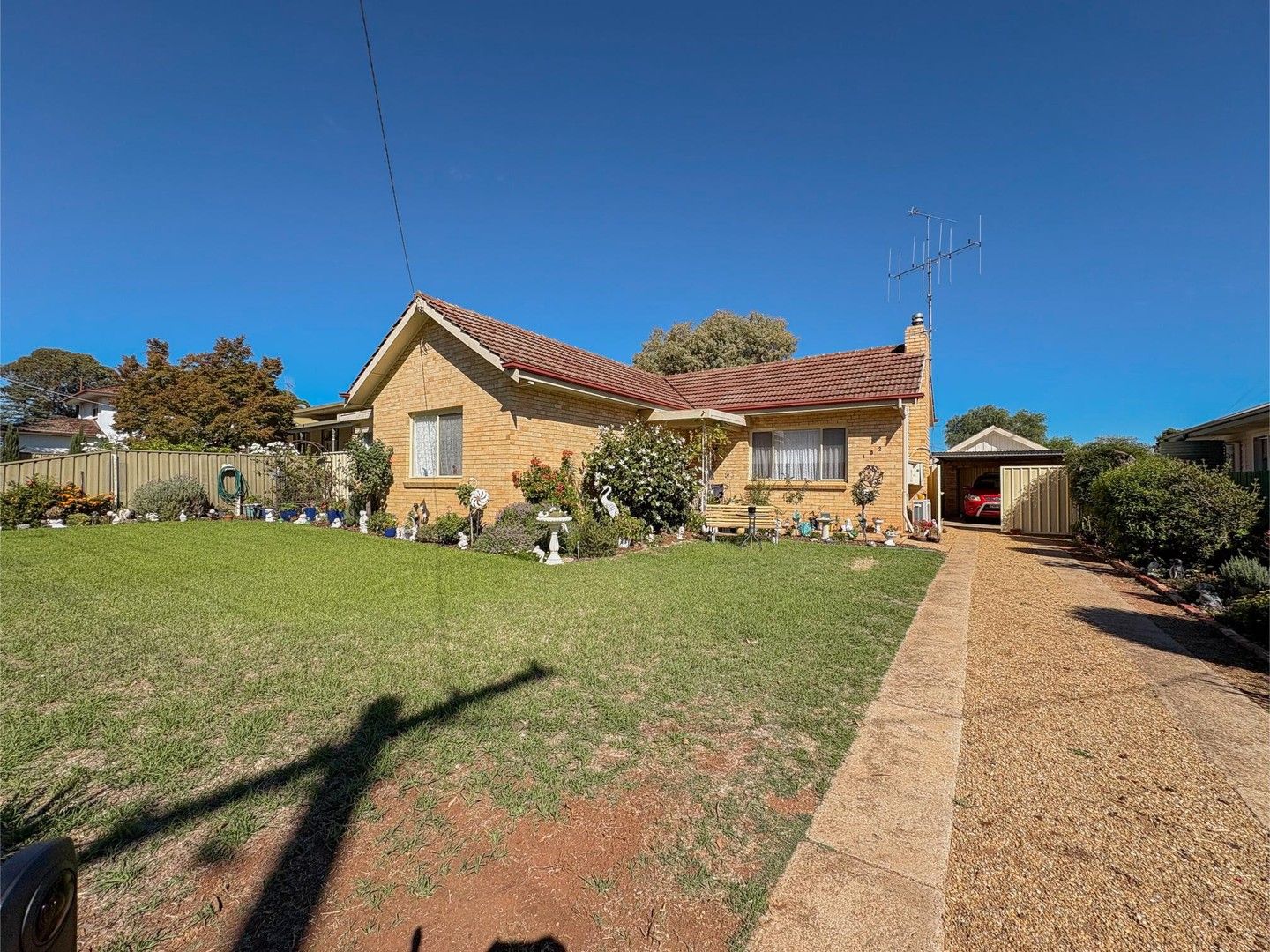 102 Shadforth Street, Kerang VIC 3579 | Domain