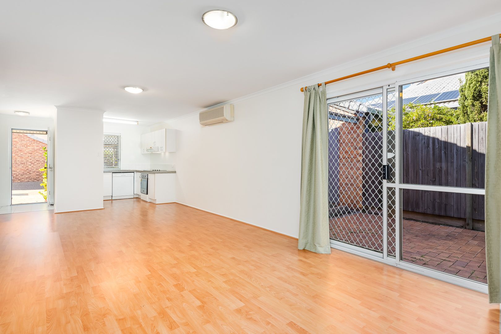 5/10 Rowe Close, Wishart QLD 4122 | Domain